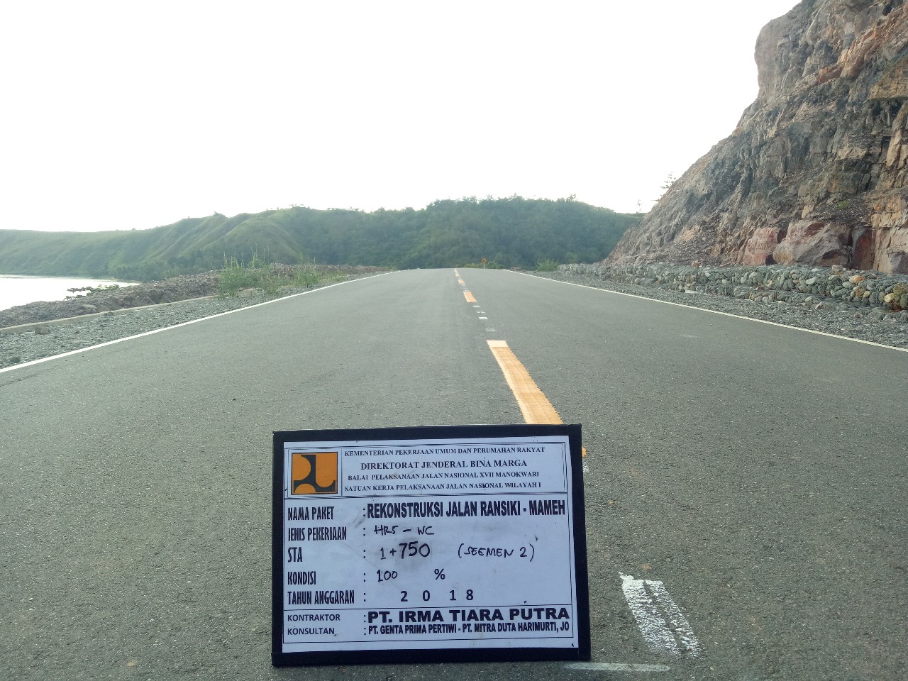 Menyibak Potensi Memikat Gunung Botak di Kabupaten Mansel