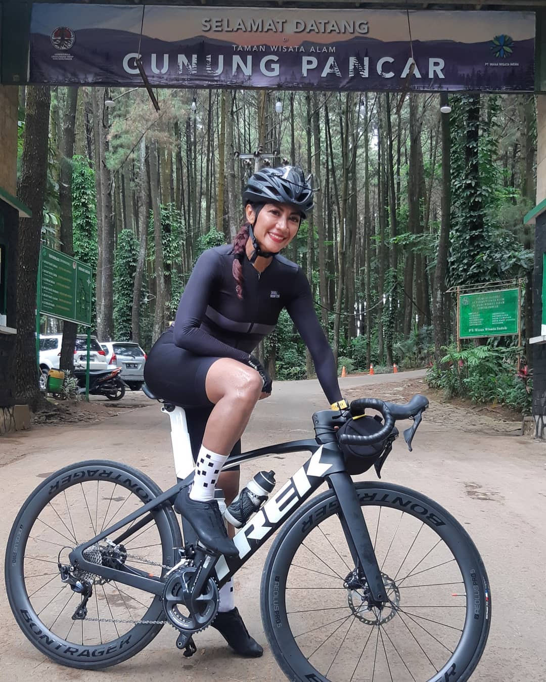 Velo Vista Ride Gowes Bareng Farhan, Soraya Larasati & Natascha