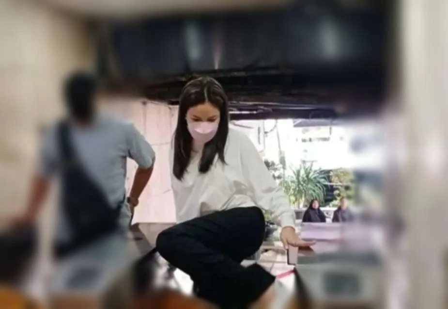 Nikita Mirzani Bungkam di Polda Metro Jaya, Lompati Akses Pintu Belakang Nikita Mirzani Bungkam di Polda Metro Jaya, Lompati Akses Pintu Belakang
