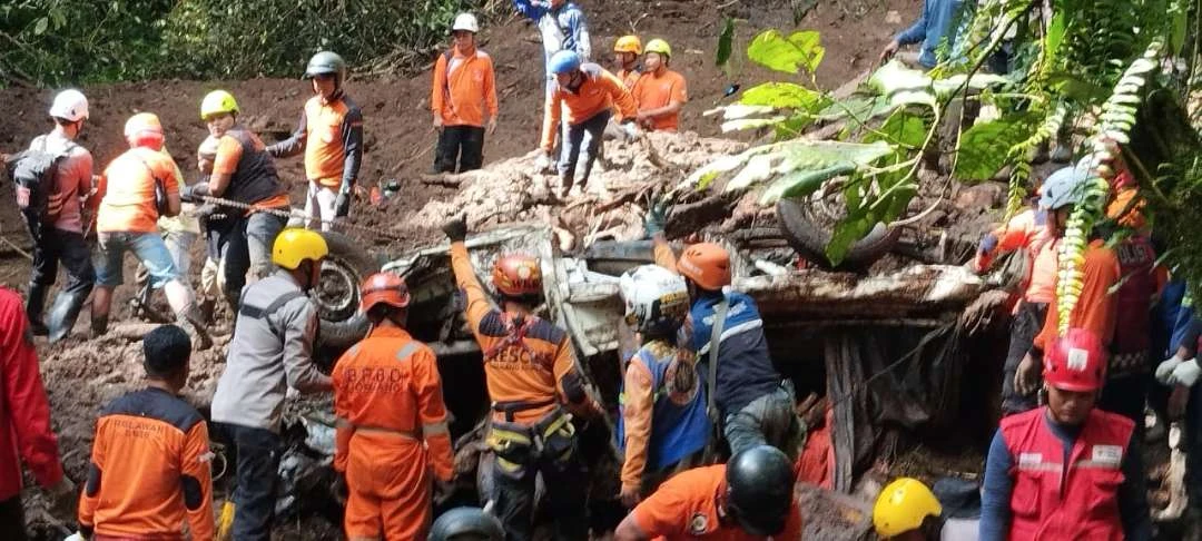 Tim SAR Gabungan Temukan 10 Korban Meninggal Dunia Longsor di Mojokerto, Ini Datanya