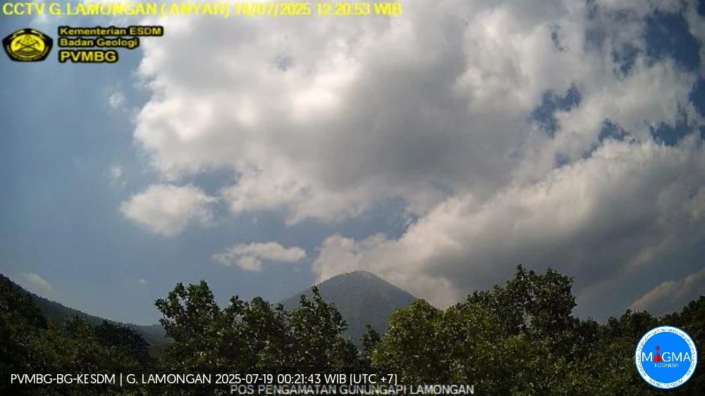 Gunung Lamongan Diguncang 94 Kali Gempa Tektonik Lokal, Status Normal