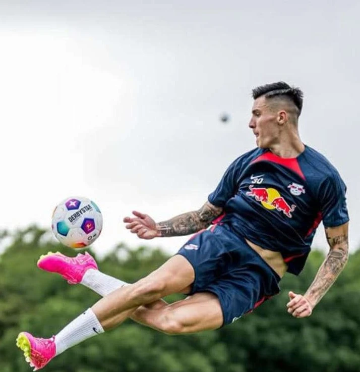 Usai Rekrut Bryan Mbeumo, Manchester United Kini Buru Benjamin Sesko