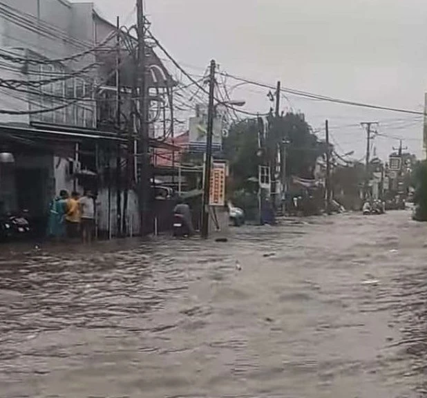Hujan Dua Hari, Denpasar Direndam Banjir: Rumah Terendam dan Jalan Lumpuh