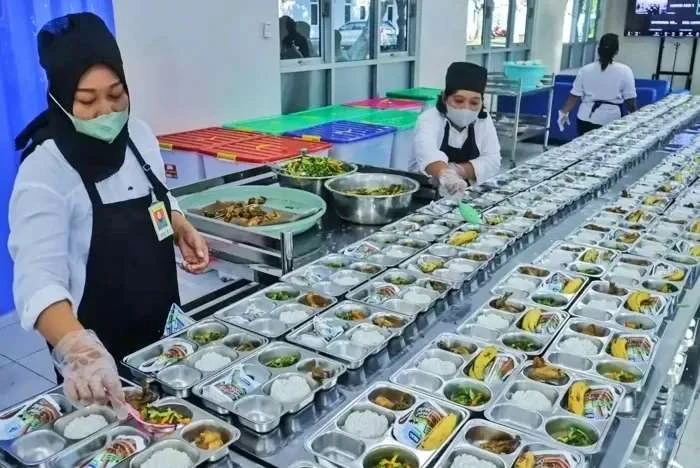 Presiden Prabowo Intruksikan Semua Dapur Penyedia MBG Harus Memiliki ...