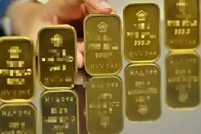 Harga Emas Rabu 22 Oktober 2025: Produk Antam Anjlok Rp116.000 per Gram